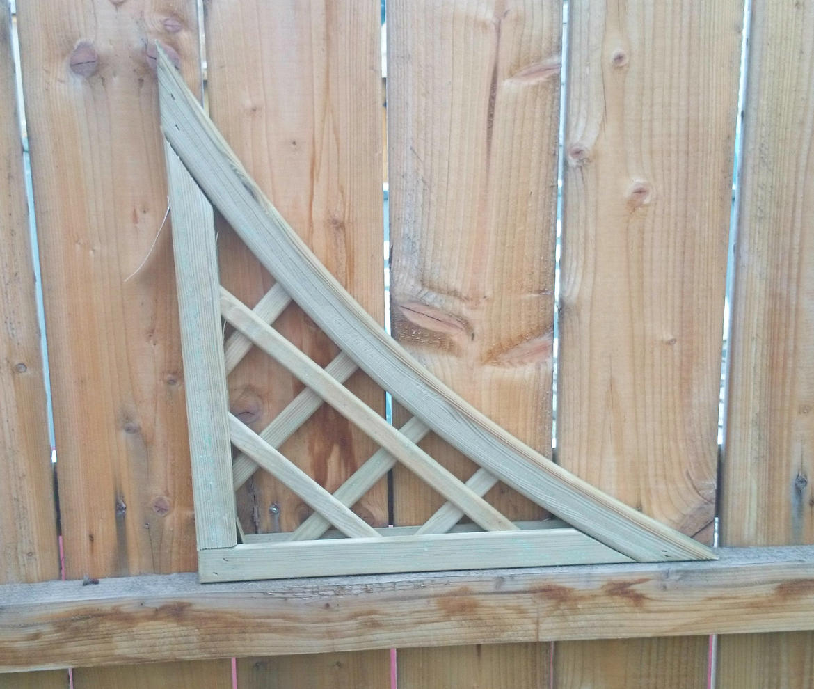 English Trellis ‘Corner Trellis’ 45cm x 45cm x 30mm - Woodstoc ...